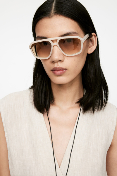Monokel Jet Sunglasses – Off White – Women – ARKET EU