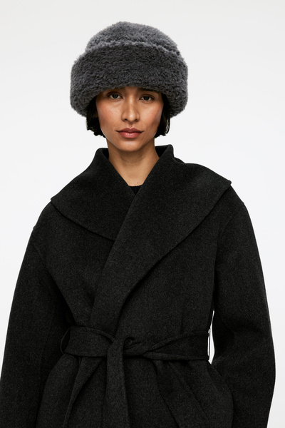 Teddy Hat – Dark Grey – Women – ARKET NL