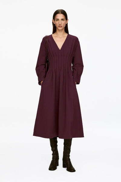 Robe plissée – Rouge foncé – Femme – ARKET FR