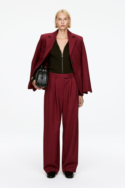 Pleated Wool Trousers – Dark Red – Women – ARKET EU